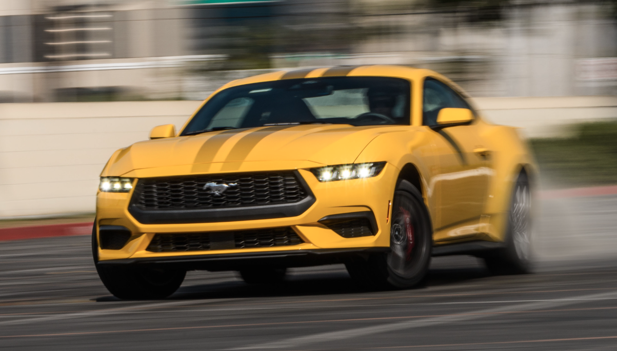 Thrills Of Ford Mustang Rental In Dubai | GoCity Car Rental